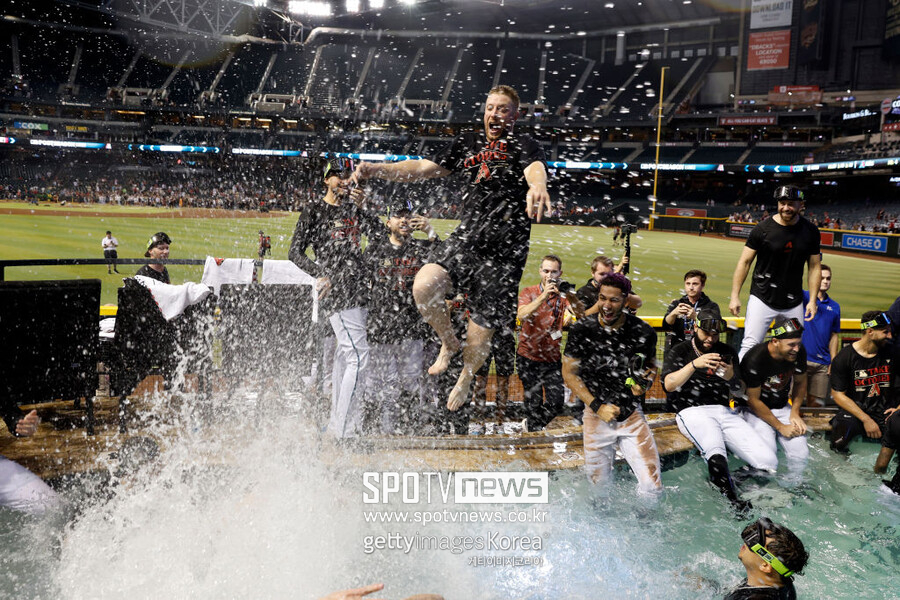 1년 전엔 돈 주고 사서 봤는데…KBO 48승→ML 48승 대반전, 이젠 직접 마운드에 선다