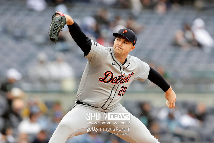 겨우 연봉 36억 받는데 사이영상 1순위…159km 공포의 좌완투수 떴다