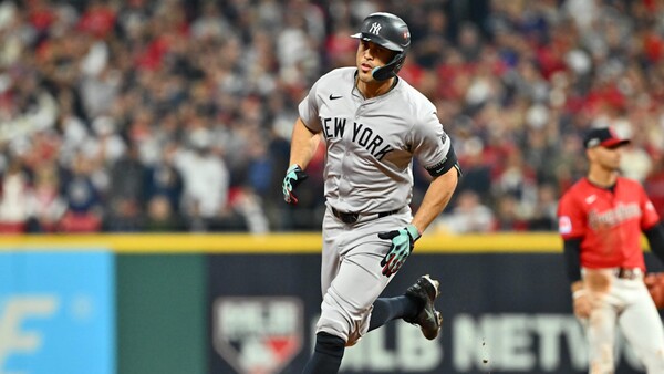 '홈런포 4방' 양키스 WS 진출 이끈 스탠튼, ALCS MVP 선정