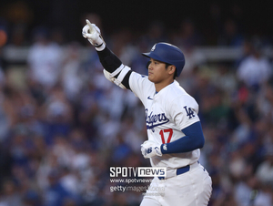 타구속도 179km! 오타니 홈런 터졌다, ML 최초 50-50에 성큼